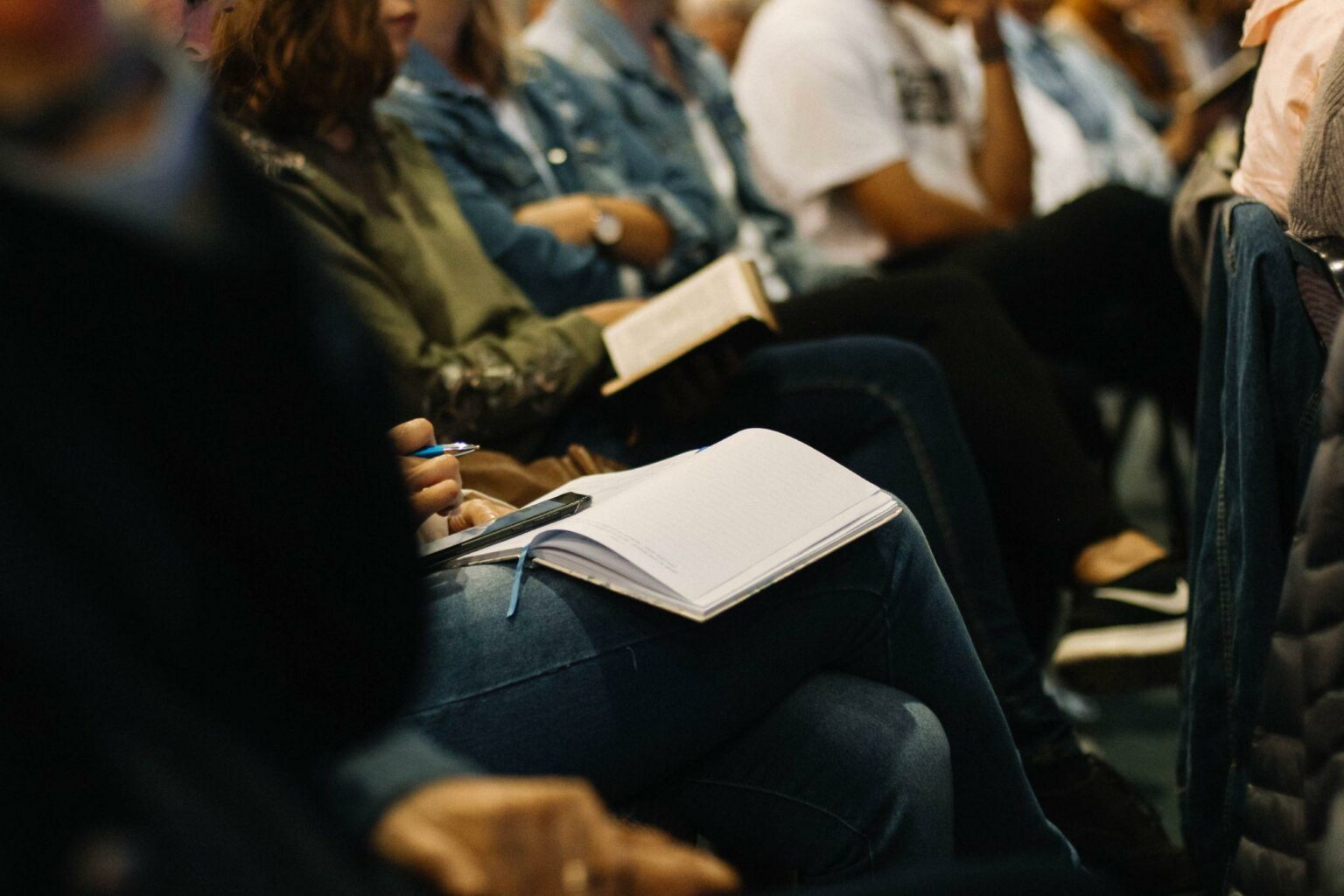 Church Business Meeting: The Ultimate Guide (+ Sample Meeting Agenda)